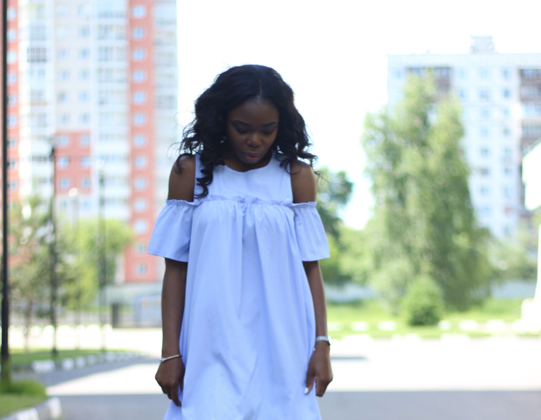Styling the blue dress in three simple and chic ways